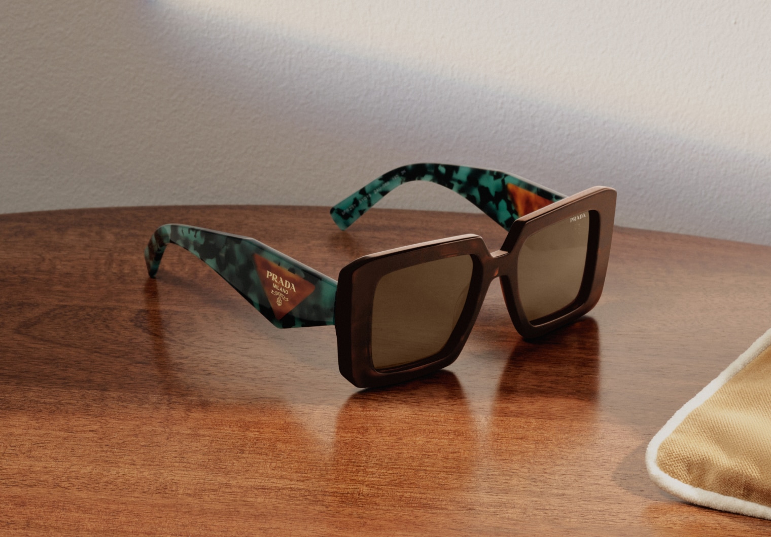 Spring-Summer Sunglasses Trends for Women | Sunglass Hut